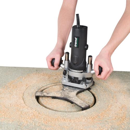 Trend T4EK 850W Variable Speed Plunge Router with Case (240v)